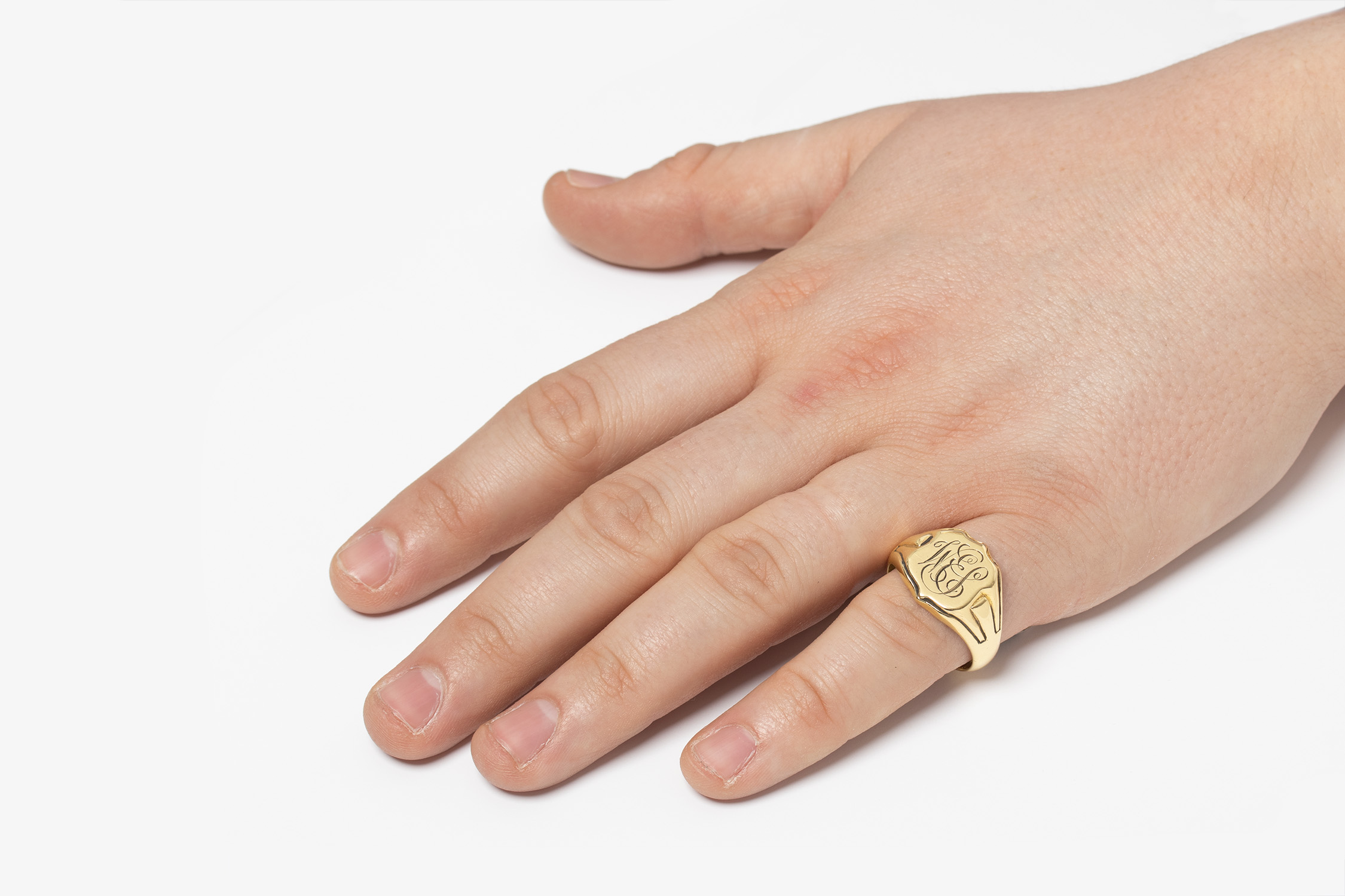 Customisable Gentlemen's Signet Ring, c.1924 | Farringdons